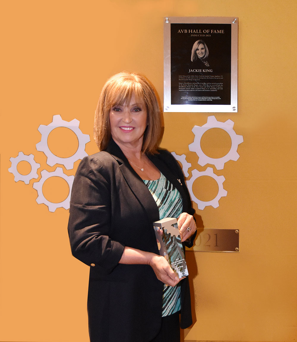 Jackie King Crowned at Convention - YourSource News